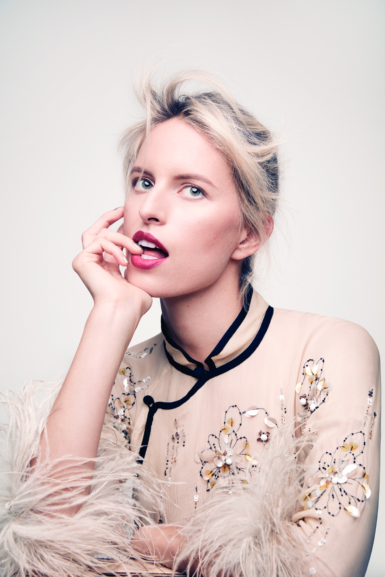 「The Editorials」Karolina Kurkova X Harper’s Bazaar Taiwan March 2017 ...